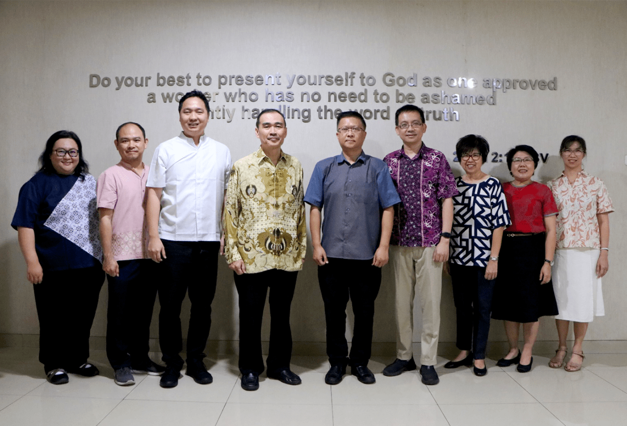 Penandatanganan MoU STTB & Yayasan Sekolah Kristen Trimulia Bandung ...
